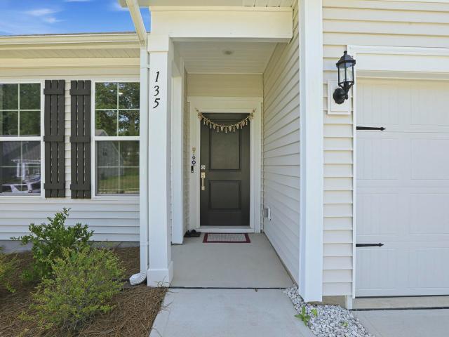 135 White Oak Garden Way