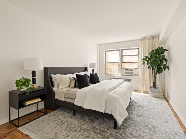 135 WILLOW Street 604