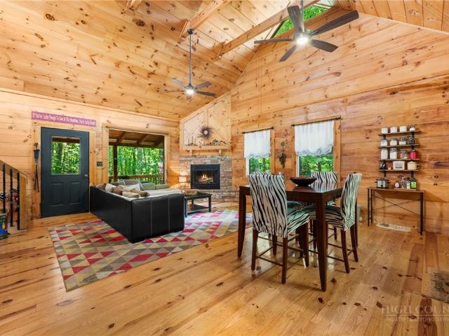 135 Teaberry Trail