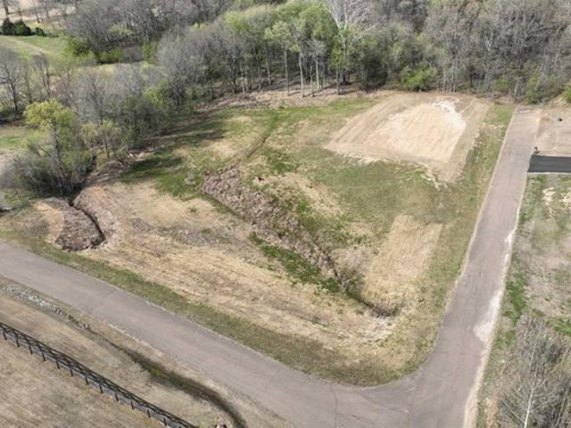 135 Thistle Dr, Arlington, TN 38002