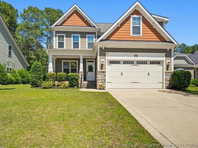 135 Valley Stream Rd, Spring Lake, NC 28390