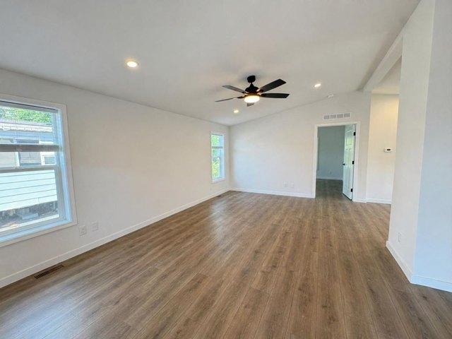 13640 SE Highway 212 Unit 127, Clackamas, OR 97015