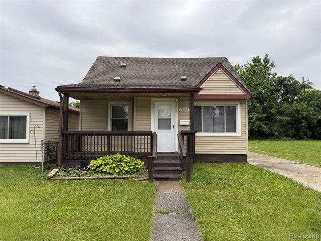 13642 Hendricks Ave, Warren, MI 48089
