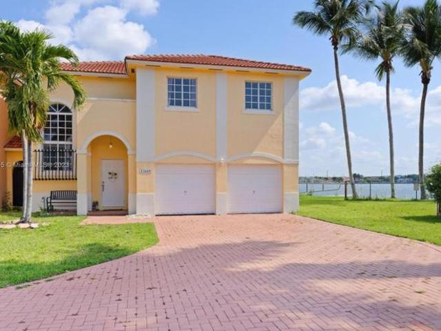13649 142nd Ter SW, Miami, FL 33186