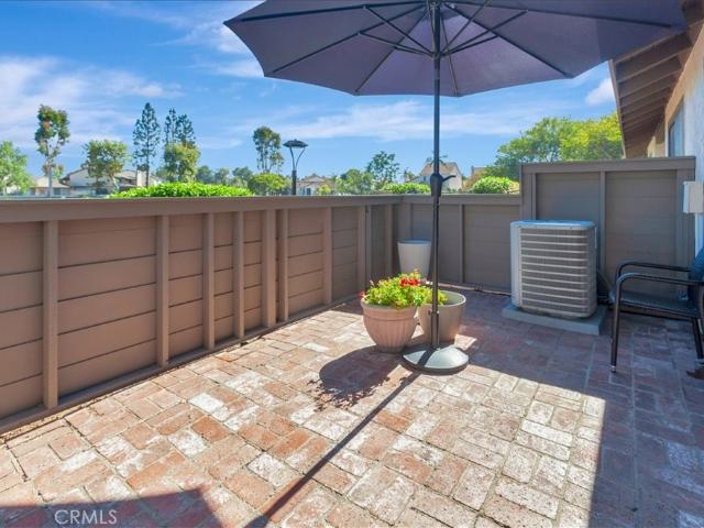 1364 N Schooner Lane 76