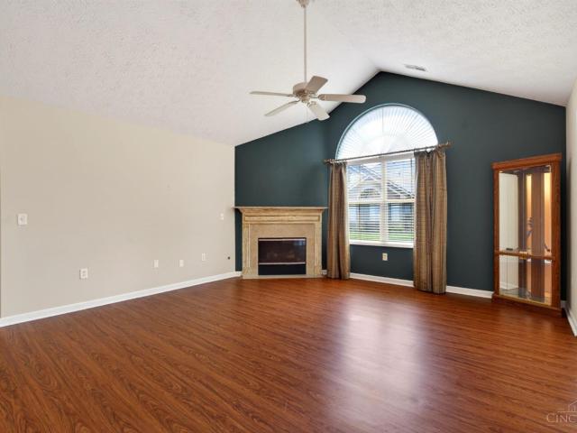 1364 Cotswold Lane