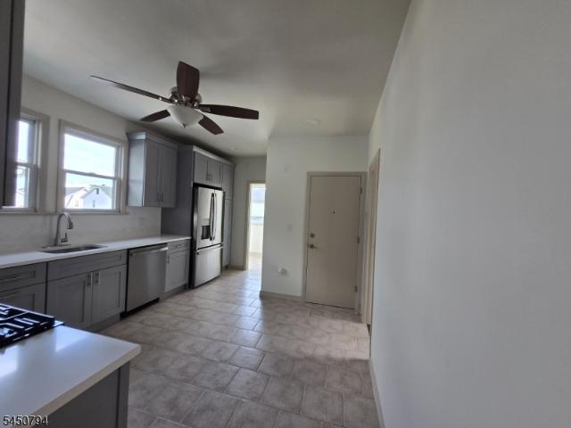 1364 Fremont Pl
