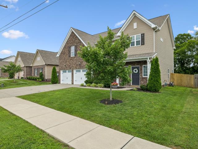 1364 Wentworth Dr