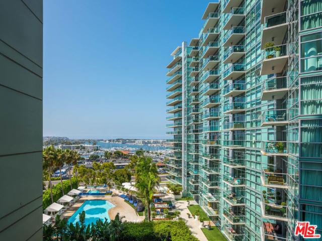 13650 Marina Pointe Drive 905