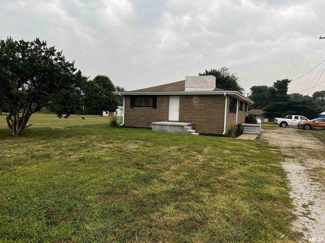 13658 N Manito Rd, Manito, IL 61546
