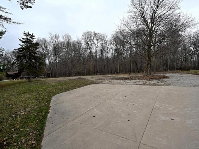 1365 N Morgan Rd, Oconomowoc, WI 53066