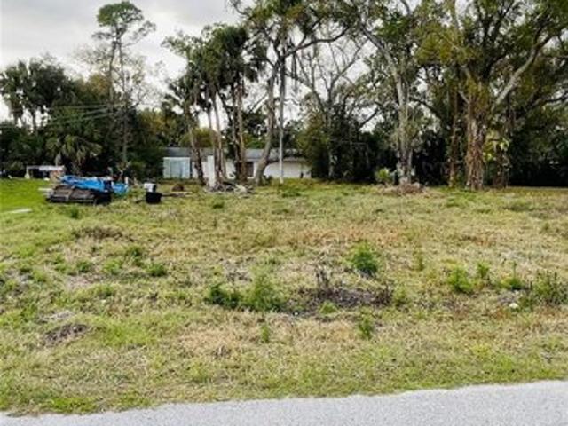 1365 Nimrod St, Port Charlotte, FL 33952