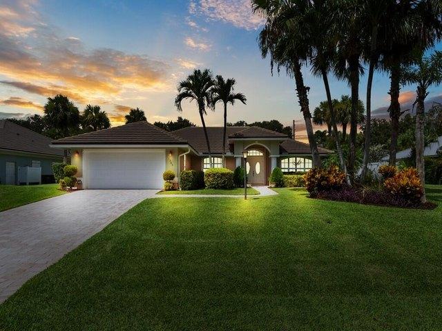 1365 Admirals Walk, Vero Beach, FL 32963