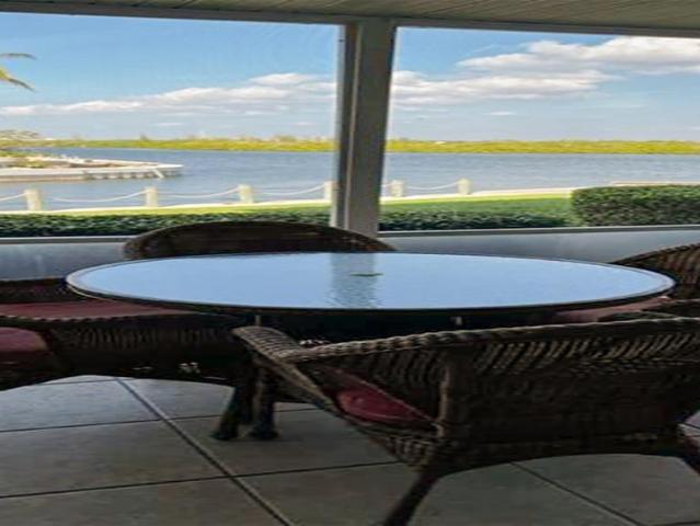 1365 Siesta Bayside Dr, Unit 1365C, Sarasota, FL 34242 | MLS #A4589