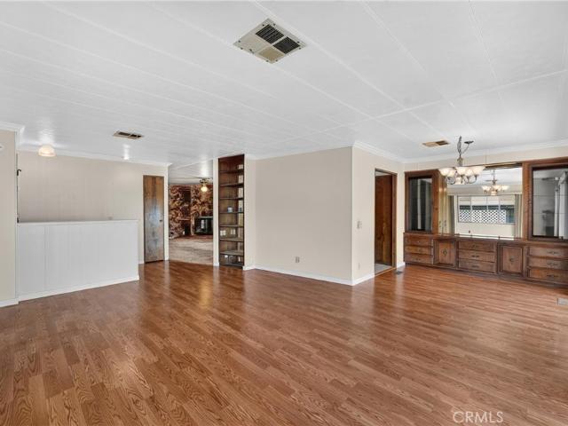1365 Thornwood Square