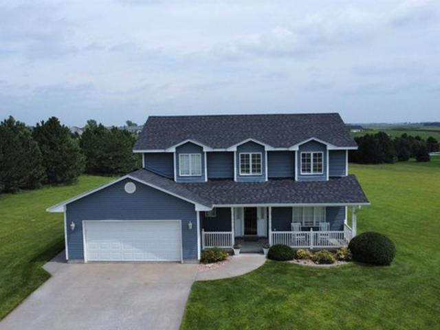 1365 W 102nd Street Pl, Kearney, NE 68845