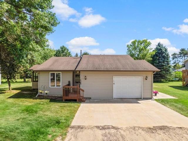 1365 2nd Ave SE, Cambridge, MN 55008