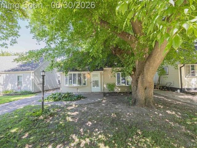 13665 Marvin St, Taylor, MI 48180