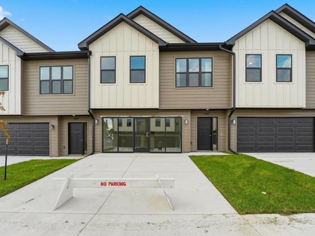 1366 Meadow Rose Pl, Waukee, IA 50263