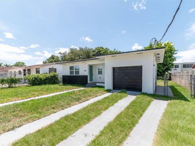 1366 NW 75th St, Miami, FL 33147