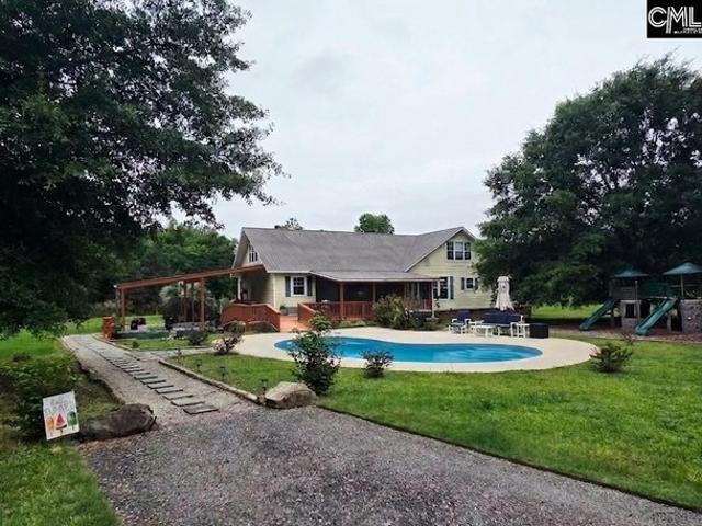 1366 Old Golf Course Rd, Batesburg, SC 29006