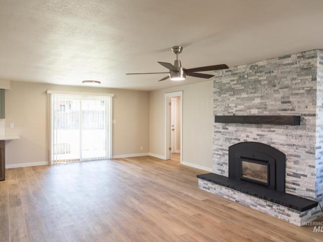 1366 Arata Way