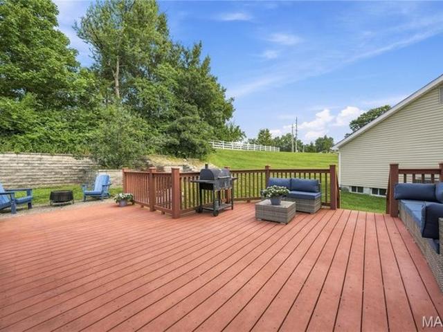 1366 Arbor Bluff Cir, Ballwin, MO 63021