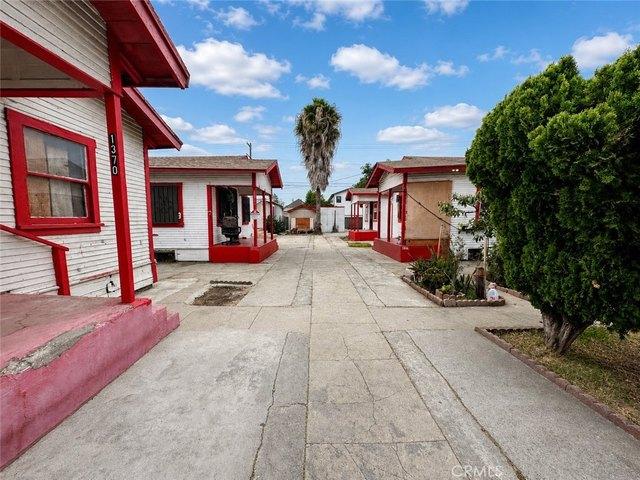 1366 E 57th St, Los Angeles, CA 90011