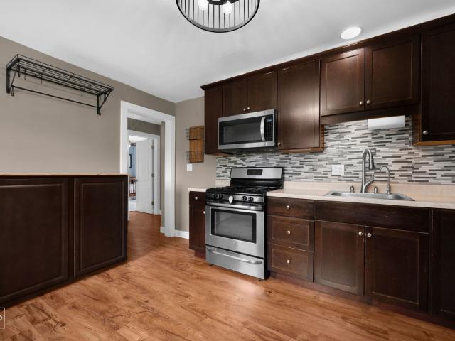 1366 Ivy Lane