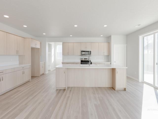 13672 Redway Ct