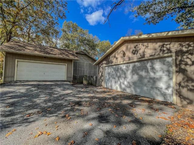 13676 Cardinal Circle