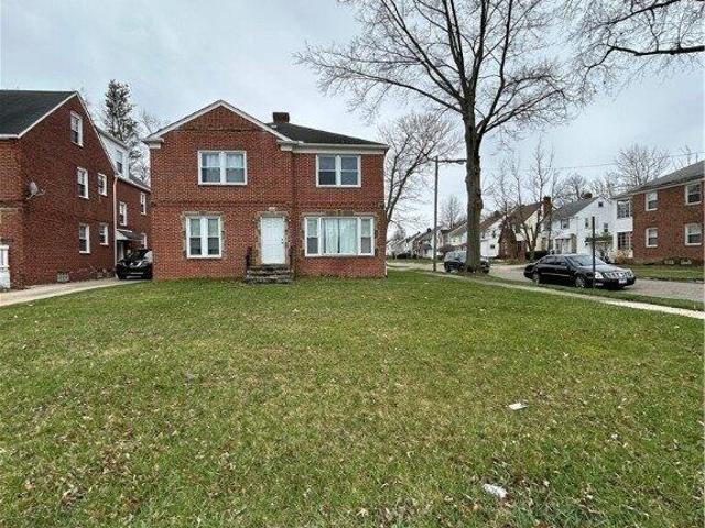 13678 Cedar Road, University Heights, OH 44118