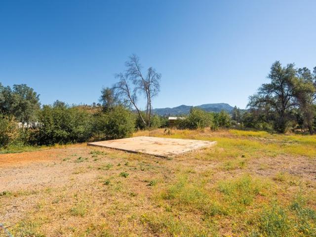 13679 Old Oregon Trl, Redding, CA 96003