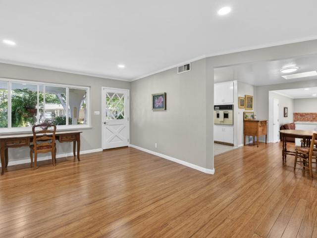 1367 Maria Way