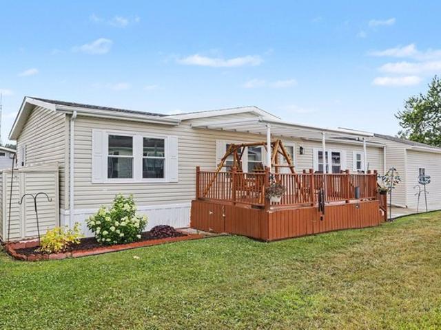 1367 John Ross Dr, Kalamazoo, MI 49009