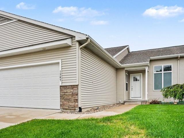 1367 S Village Cir, Kalamazoo, MI 49009