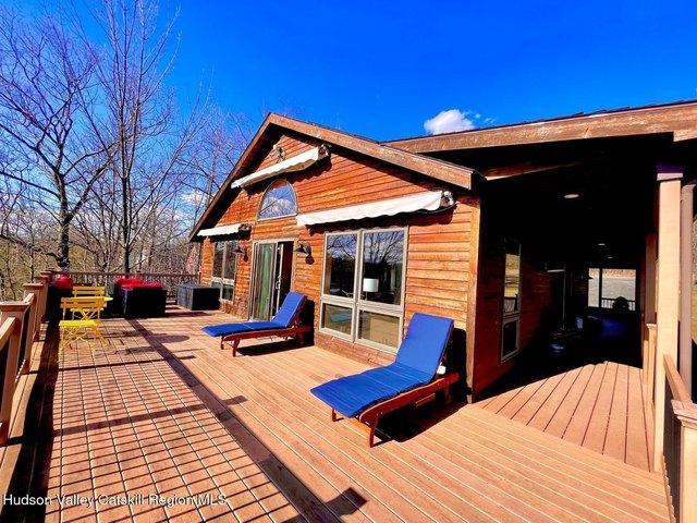 1367 Sleepy Hollow Rd, Athens, NY 12015