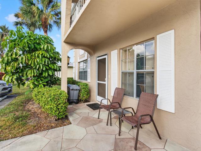 13682 Vía Flora, Unit A, Delray Beach, FL 33484 | MLS #R11152