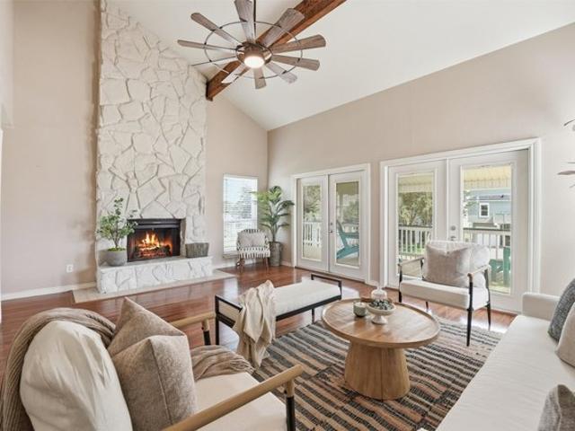 13684 Mutiny Ln, Galveston, TX 77554