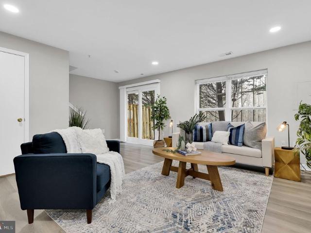 13684 Palmetto Circle