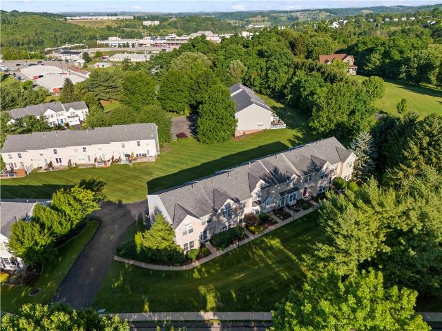 1368 Meadowbrook Dr