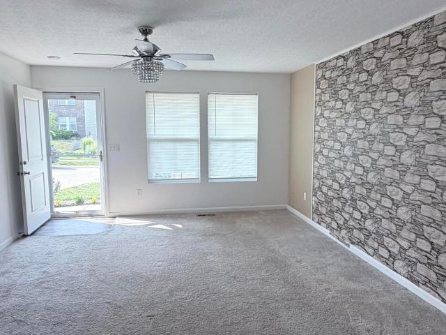 1368 Meadowcrest Circle
