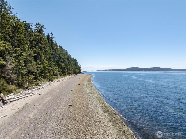 1368 Channel Road