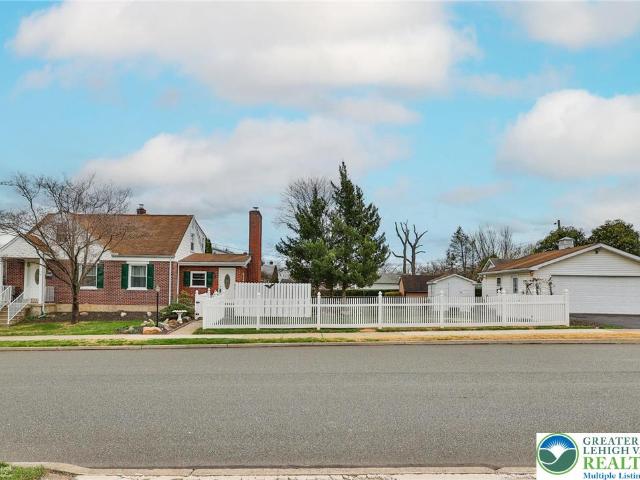 1368 Club Ave, Allentown, PA 18109 | Compass