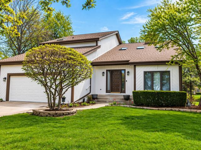 1368 Hunter Circle