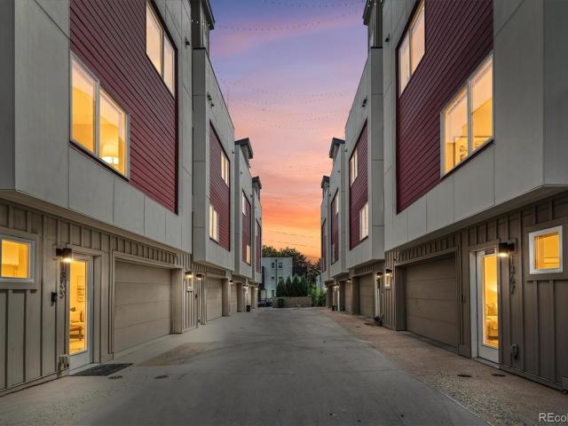 1369 Knox Court