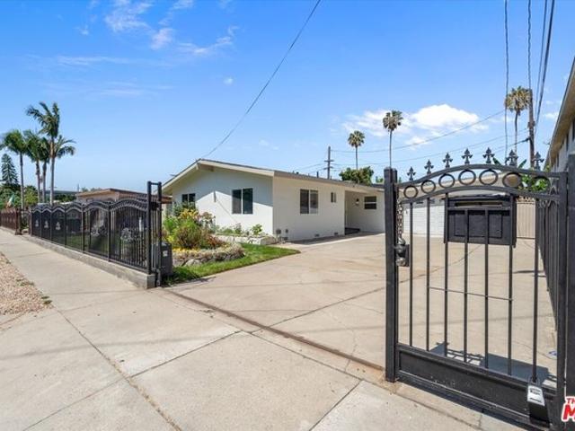 13603 Chadron Ave, Hawthorne, CA 90250