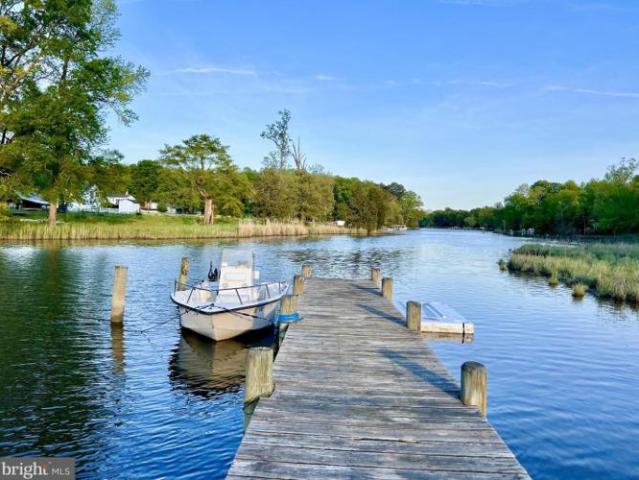 13600 Waverly Point Rd, Newburg, MD 20664
