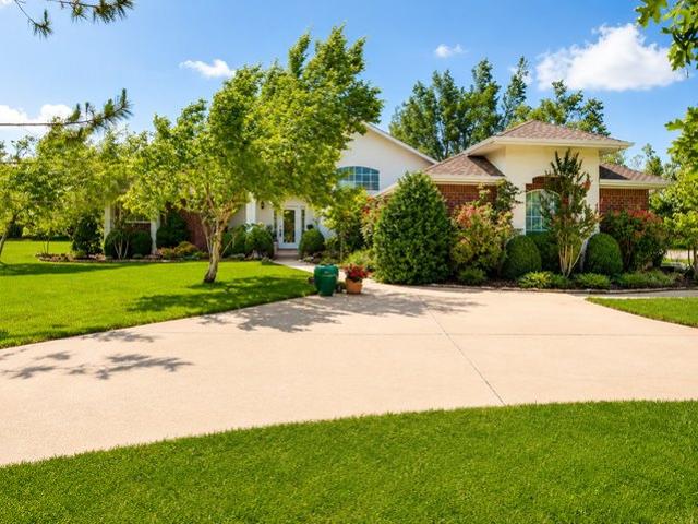 13600 Lakeshore Dr, Piedmont, OK 73078