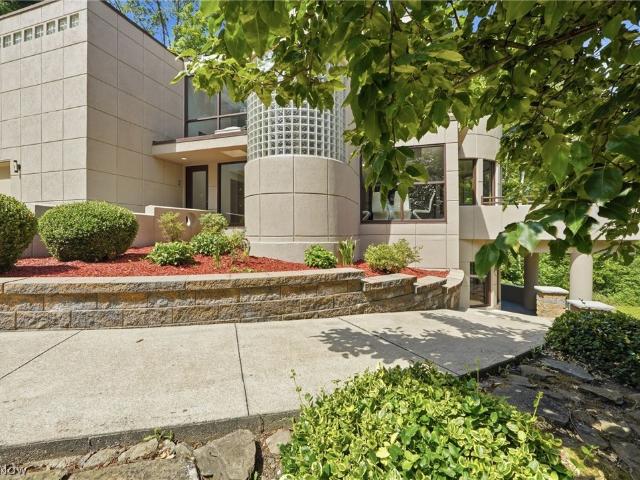 13601 Royalton Road